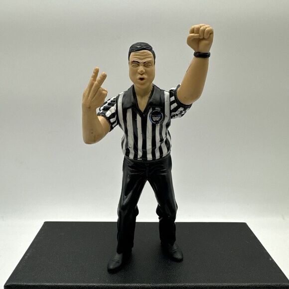 Toys | 1997 Wwf Wwe Jakks Referee Wrestling Figure Ringside Collection ...